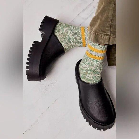 Jeffrey Campbell | Shoes | Jeffrey Campbell Bae Platform Mules Clog ...